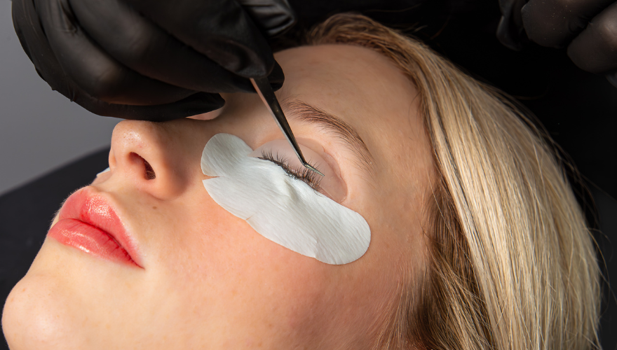 Cómo hacer un lifting de pestañas paso a paso – Seena Owell